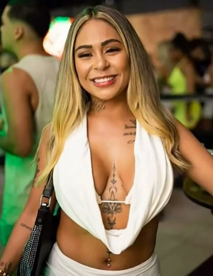 Braziliaanse (27) valt tijdens filmopnames voor seksscène van balkon en overleeft het niet ...