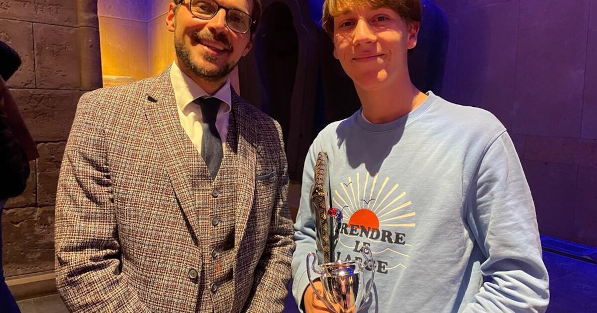 Maxime (16) wint internationale quiz over klassieke oudheid ...