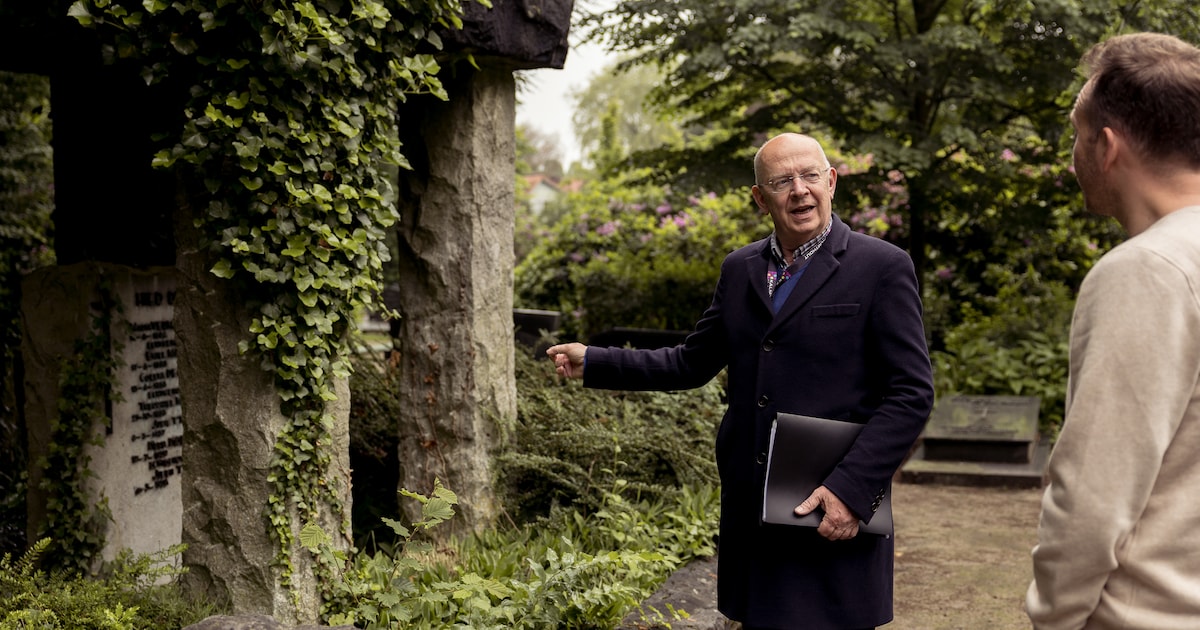 Gids Hans Geldhof vertelt over lokale kunstenaars, burgemeesters en ...