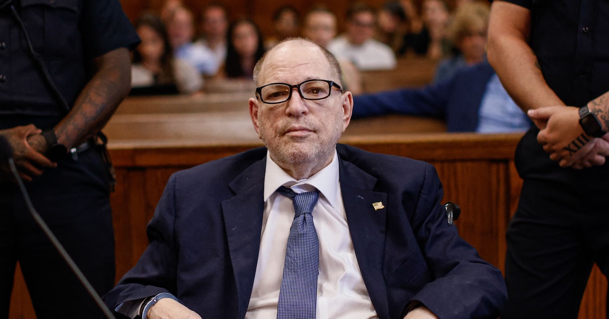 Advocaten van Harvey Weinstein klagen over gevangenis in New York ...