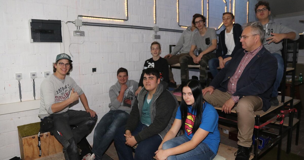 Leerlingen maken concertzaal van klaslokaal | Ieper | hln.be