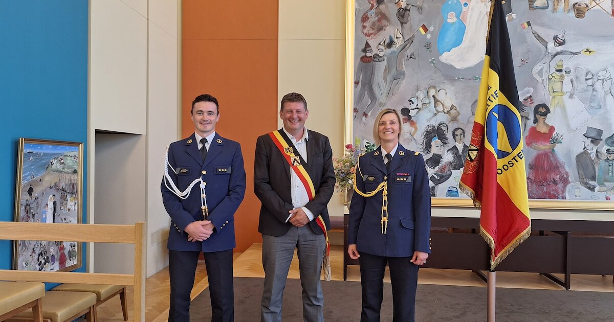 Kersverse korpschef Hannelore Hochepied en directeur operaties Mathias ...
