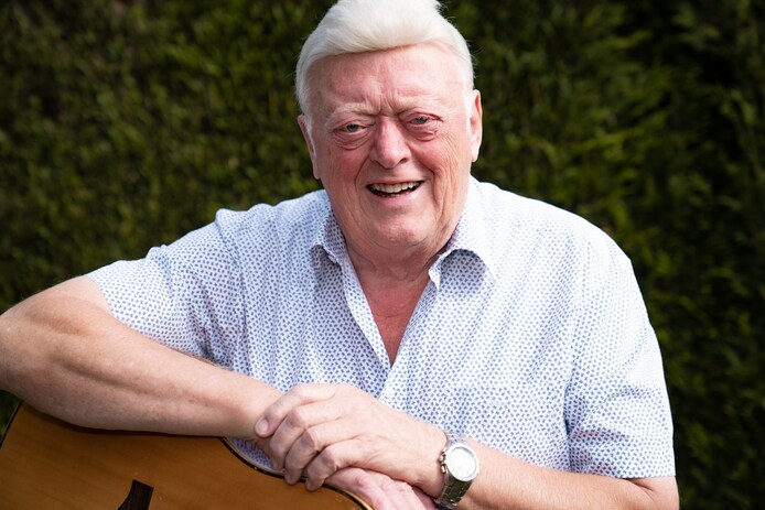 Zanger Eddy Smets viert tachtigste verjaardag met groot concert in ...