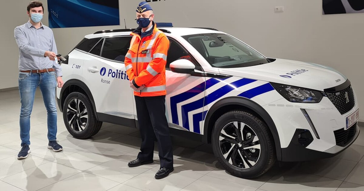 Politie Ronse patrouilleert met nieuwe terreinwagen | Ronse | hln.be