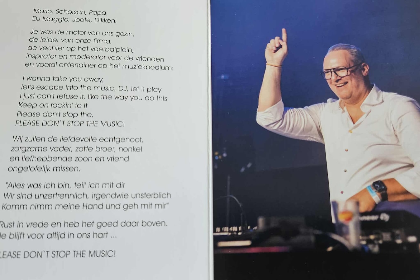 Volle aula neemt afscheid van ex-doelman ‘Super Mario’ David (55): “Een ...