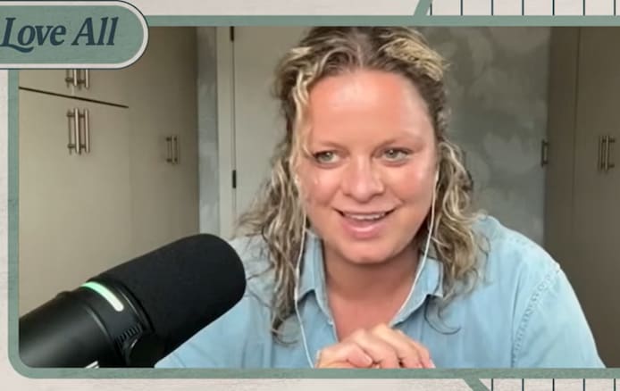 Kim Clijsters start eigen tennispodcast ‘Love all’: “Verhalen over ...