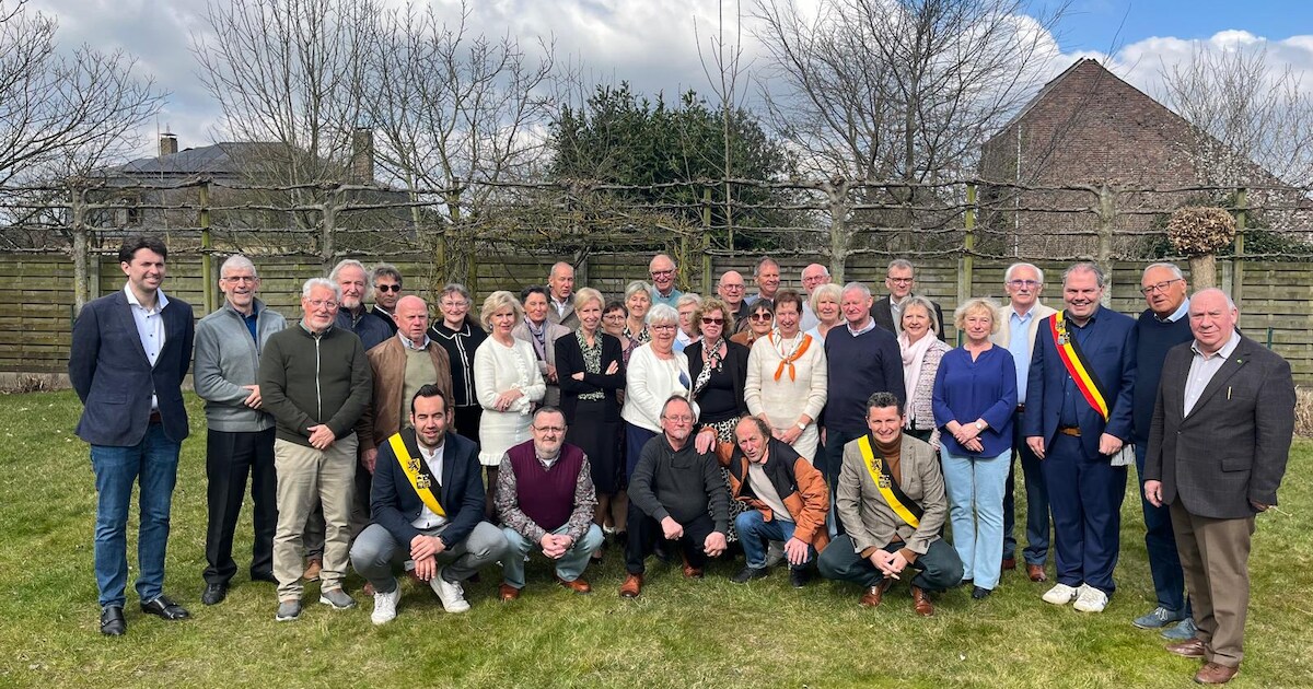 De generatie van 1955 uit Sleidinge kwam opnieuw samen | Evergem | HLN.be