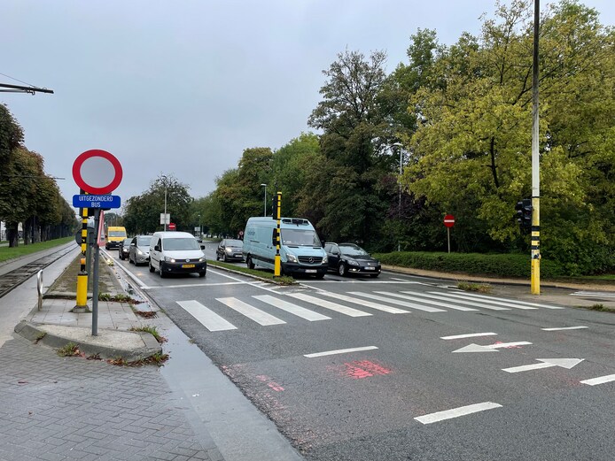 Afrit fly-over verliest één rijstrook: “Omgeving wordt veiliger voor fietsers” | Gent | hln.be