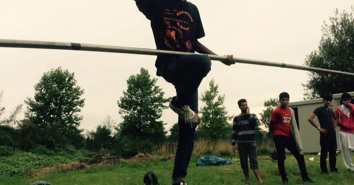 Asielzoekers leren koorddansen | Brugge | hln.be