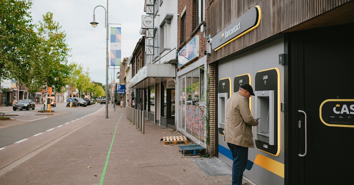 Nieuw Bancontact CASH-punt in Waterschei | Genk | HLN.be