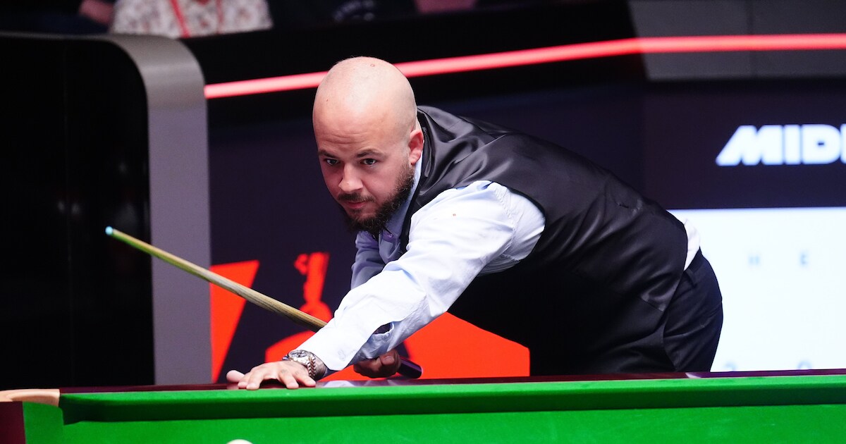 Hij blijft beroeren: Luca Brecel daagt pas kwartier voor match op en ...
