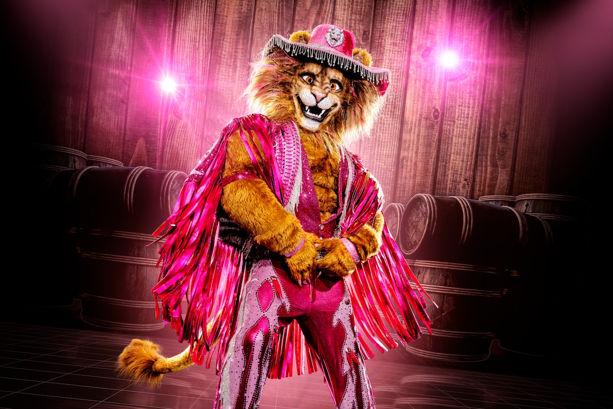 Oude bekende duikt op in Nederlandse versie van 'The Masked Singer ...