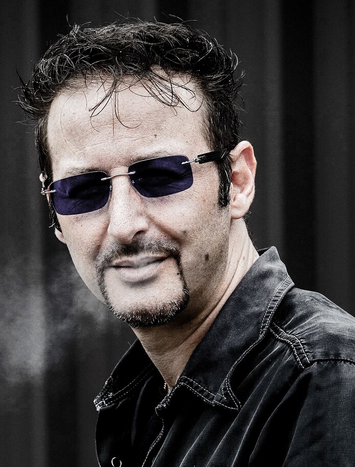 "Mijn liefde voor johnny's en marina's komt weer van pas" | De Krant ...