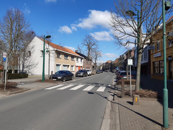 Vanaf maandag weer eenrichtingsverkeer in dorp Sleidinge: aanleg nieuwe waterleiding gaat verder ...