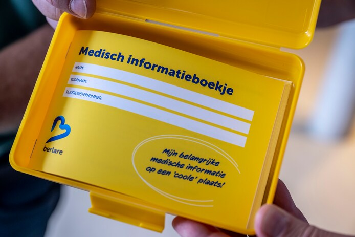 65-plussers kunnen vanaf september gele doos ophalen die hulpdiensten ...