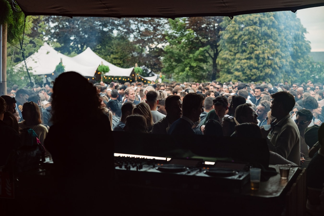 Nomad Open Air lokt 1.500 bezoekers naar de militaire kazerne in ...