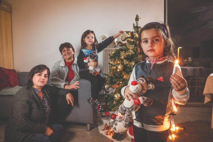 Onze journaliste zoekt gezin weer op dat ze hielp vluchten uit Oekraïne ...
