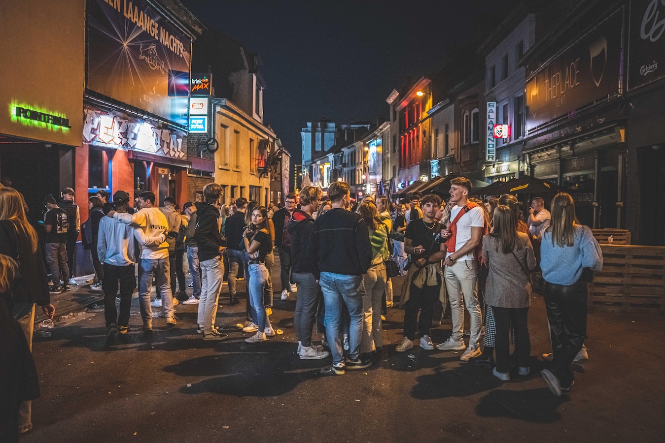 STUDENT IN GENT. Nieuw academiejaar, nieuwe studentencafés: “In volle ...