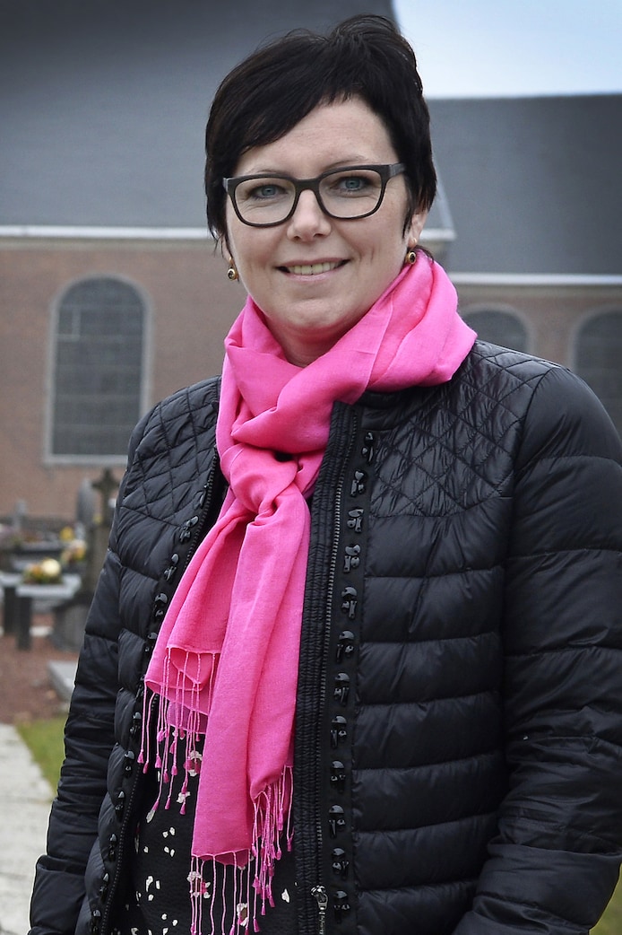 Schedels en botten op kerkhof opgeruimd | Dendermonde | hln.be