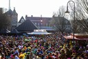 Oud en jong vieren samen én apart carnaval in Vossenraik Hulst | Foto ...