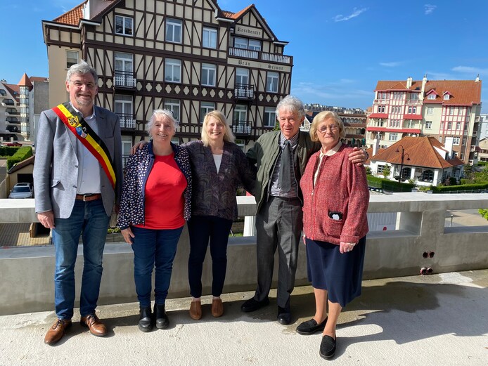 Britse kleindochters van Concessie-bouwer bezoeken De Haan: dankzij hun ...