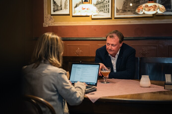 Christophe Peeters (50) over zijn comeback naar het stadhuis: “We gaan ...