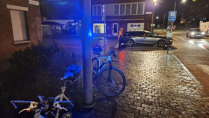 Politie verbaliseert acht fietsers: “Fietsverlichting werkte niet ...