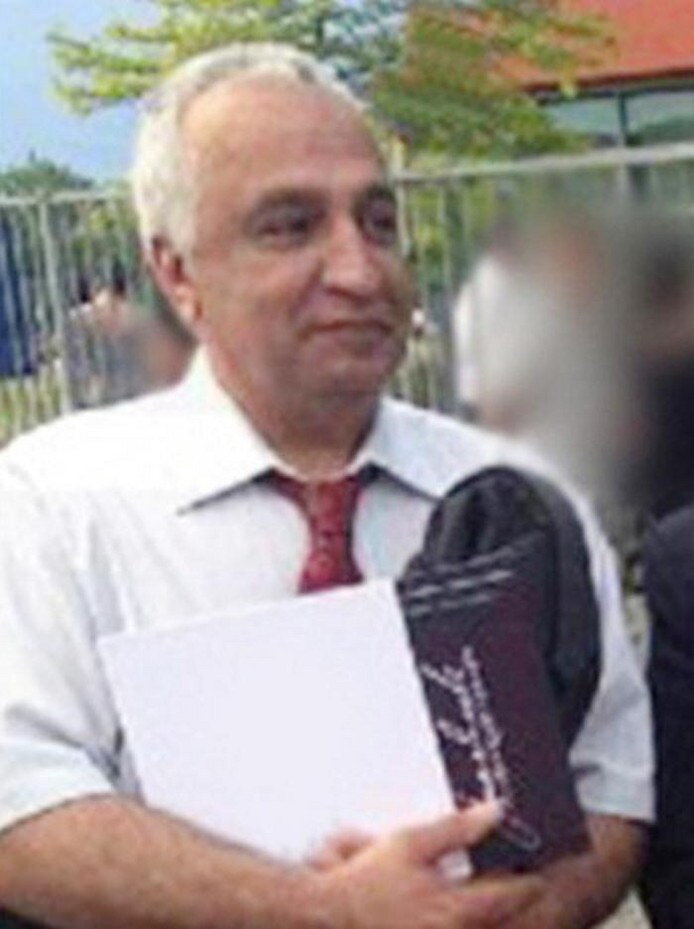 Ali leefde jarenlang met een enorm geheim in een simpel Nederlands ...