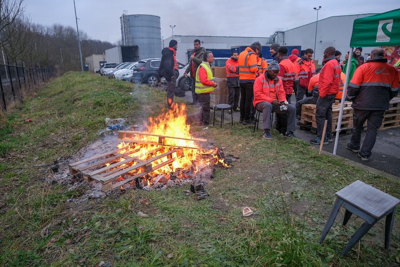 Stakingsposten aan sorteercentra van bpost opgeheven: 800.000 pakjes ...
