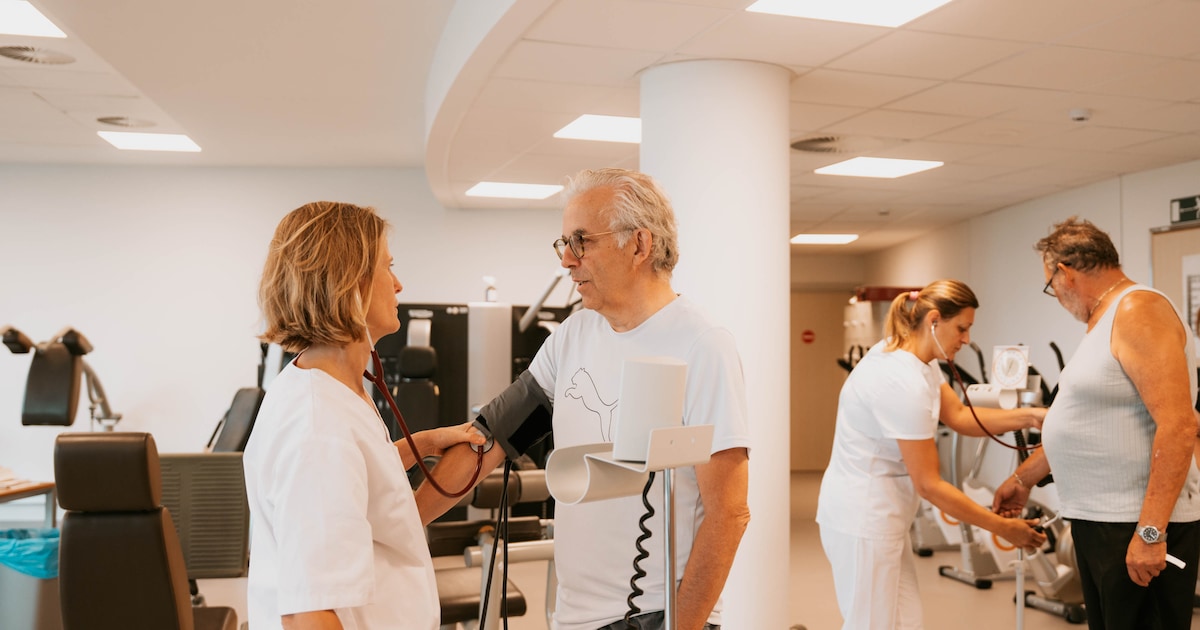 Nieuwe opleiding tot zorgkundige start in oktober in Aalst: “Op één ...