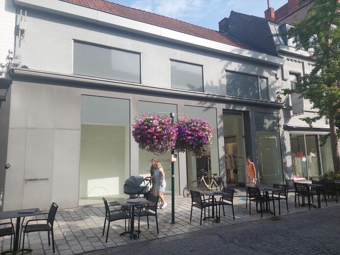 NET OPEN. Astrid heropent damesboetiek Pastell op droomlocatie: “Nooit ...