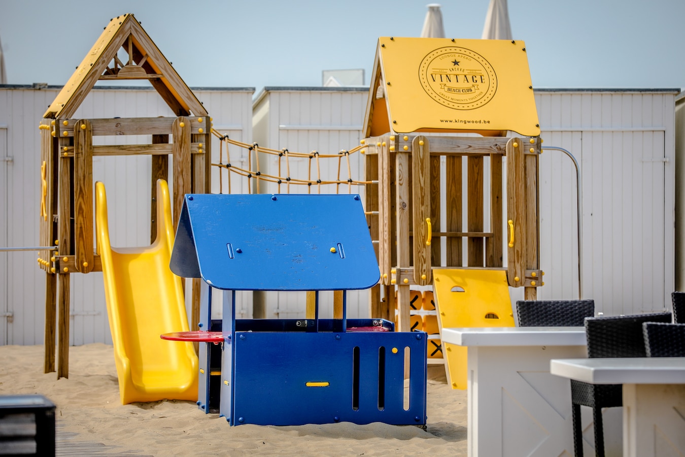 Vijftien jaar Vintage Beach Club in Knokke-Heist: “Zon, zee, strand en ...