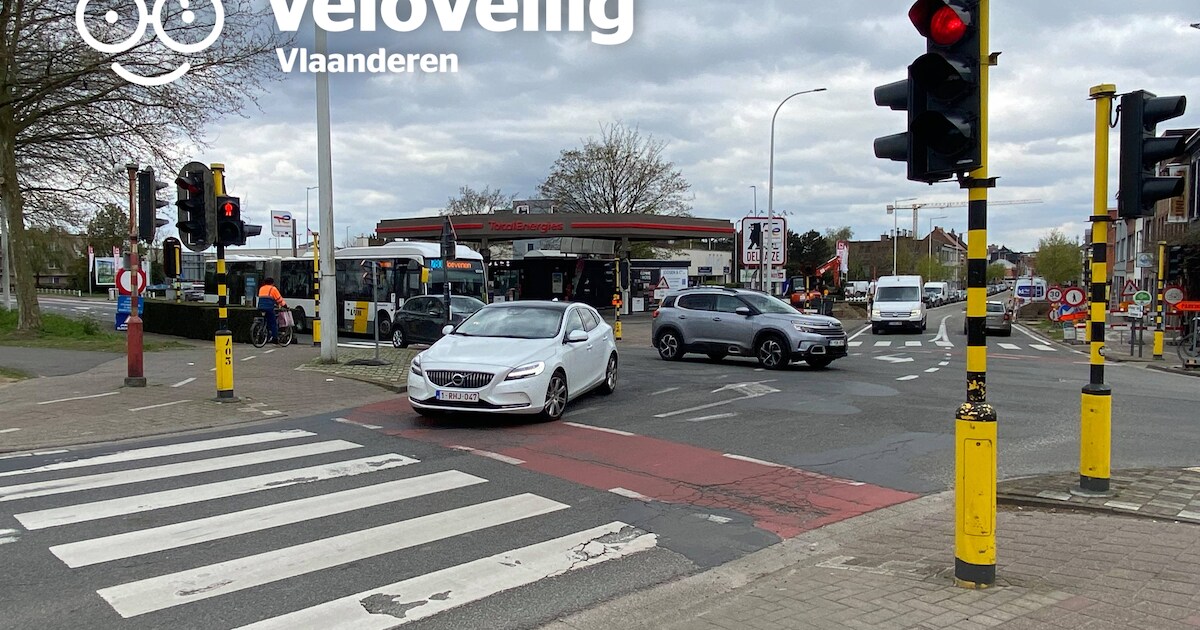 Eén jaar na VeloVeilig Vlaanderen: gemeente bekijkt of druk kruispunt op Villerslei conflictvrij ...