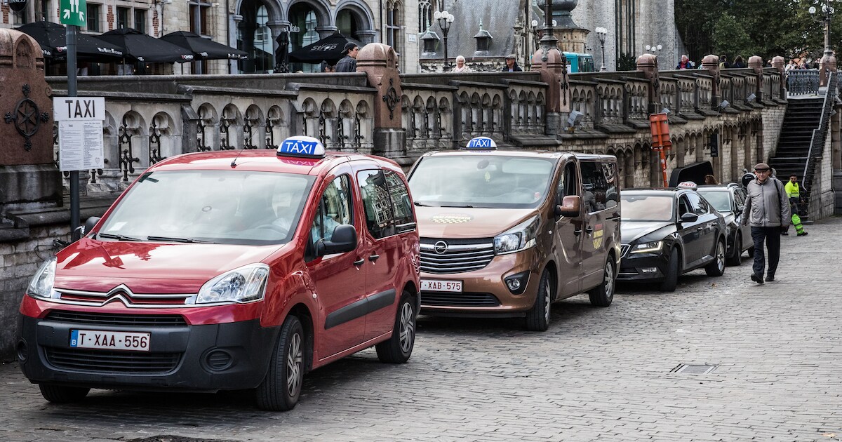Taxichauffeur gecontroleerd door Gentse politie, maar het is de ...