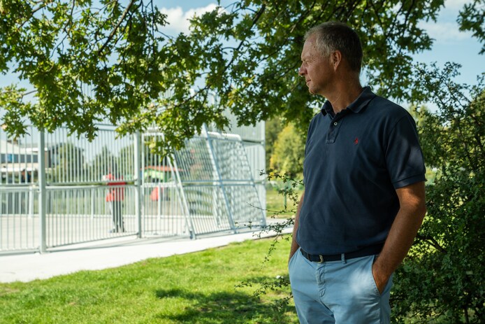 Nieuwe sportarena in Berendrecht werd geopend met voetbalwedstrijden ...