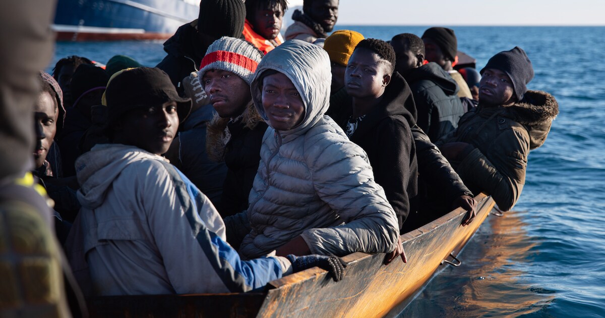 Meer dan 100 boten met in totaal duizenden migranten aangekomen op ...