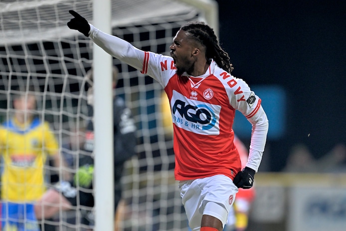 “KV Kortrijk is op het juiste moment gekomen”: Jean-Kévin Duverne moet ...