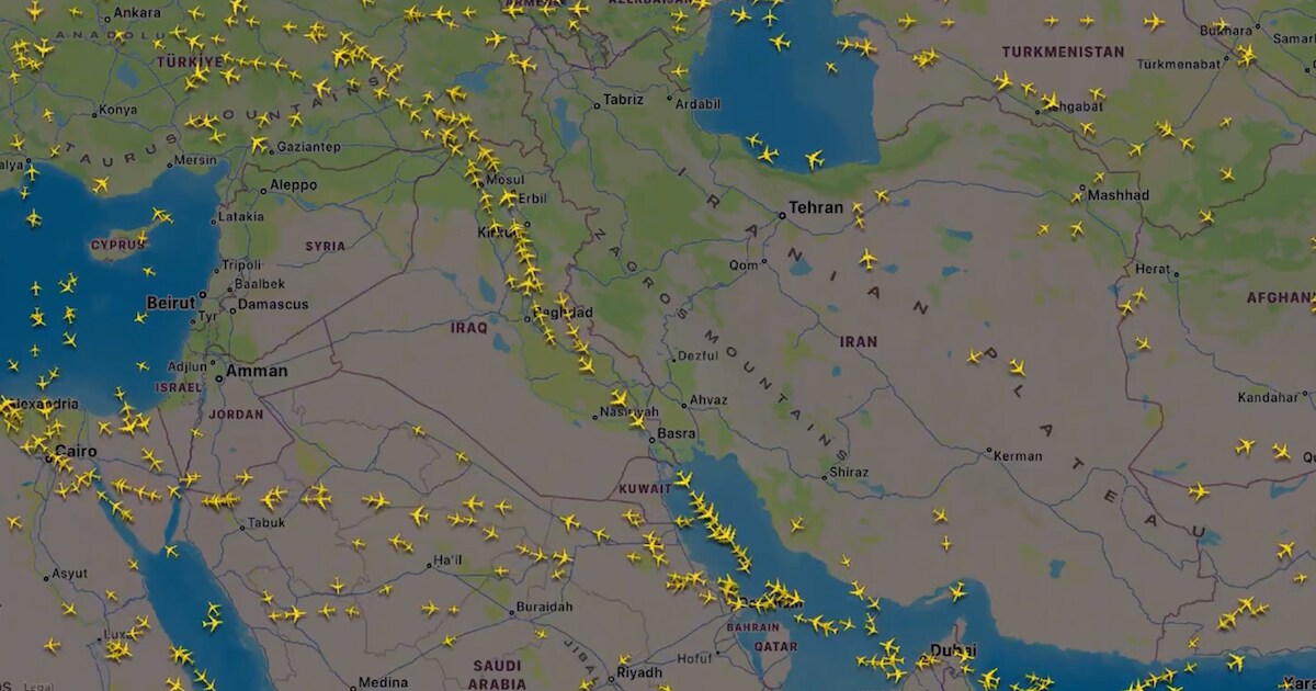 KIJK. Beelden tonen hoe luchtverkeer langzaamaan wordt stilgelegd boven ...