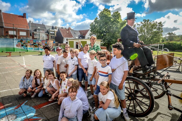 Sint-Pieterschool neemt afscheid van juf Sabine: "Na 41 jaar lesgeven ...