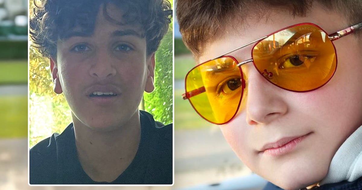Mohamed (15) en Arthur (12) kwamen om bij busongeval. Mama Mohamed: “We ...