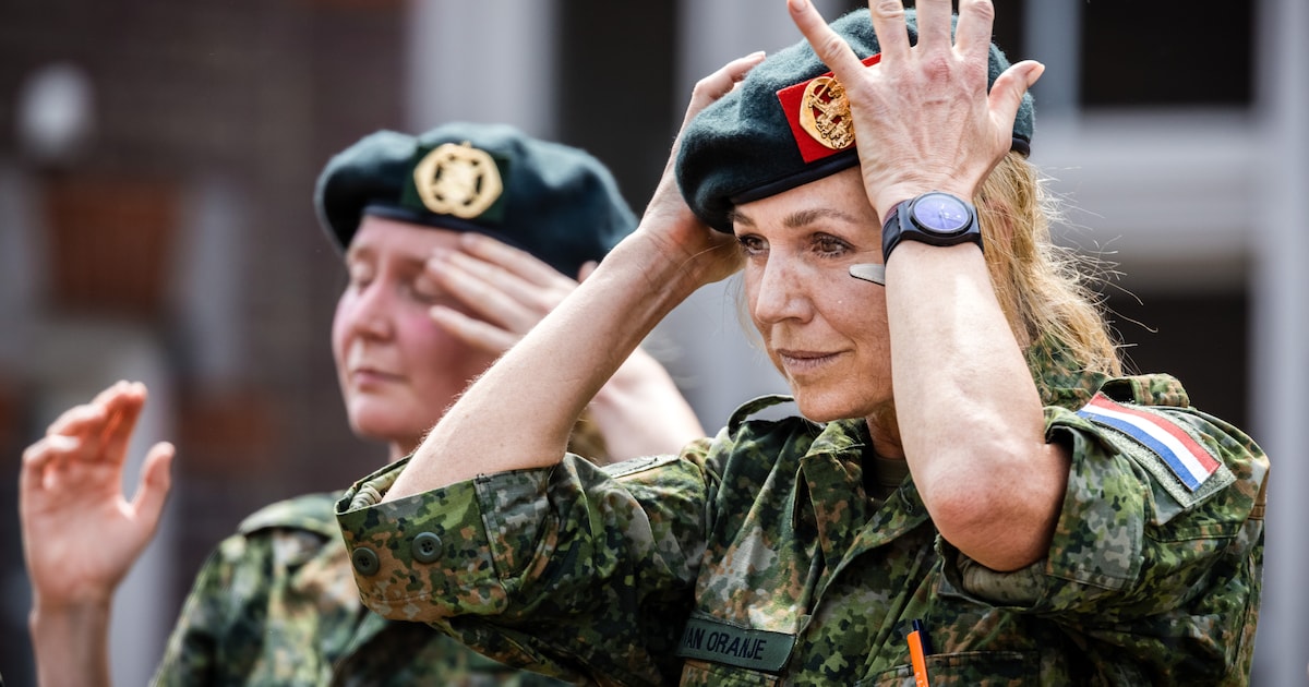 Koningin Máxima rondt eerste deel van militaire opleiding af ...