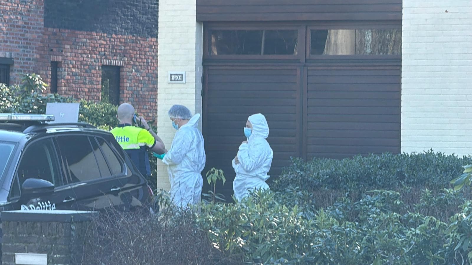 Buren reageren op verdacht overlijden in residentiële wijk in ...