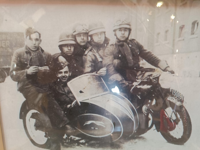 Bert opent met eigen collectie oorlogsmuseum in Wiekevorst: “Smaak te ...