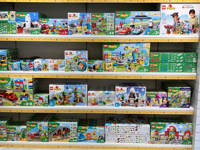 LEGO-maquette van Belfort blikvanger in Brugs Brickhouse, dat zaterdag ...