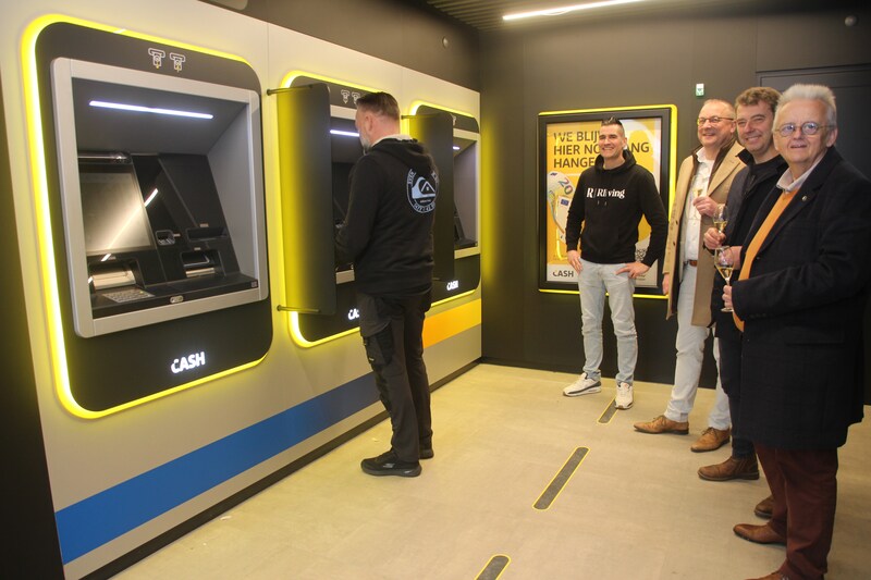 Na Elewijt heeft nu ook Zemst een CASH-punt waar inwoners geld kunnen ...
