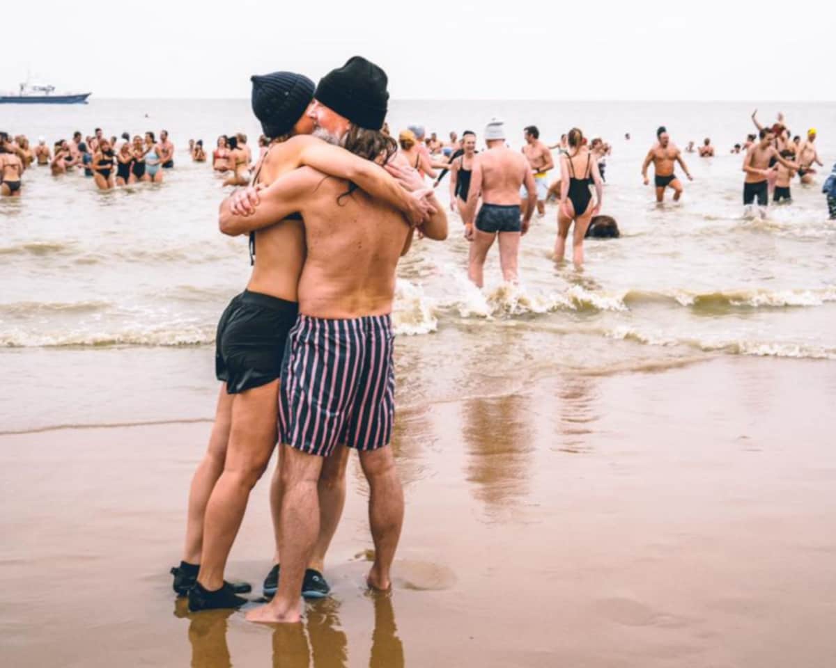 Duik samen met honderden ijsberen Noordzee in tijdens North Sea Cold ...