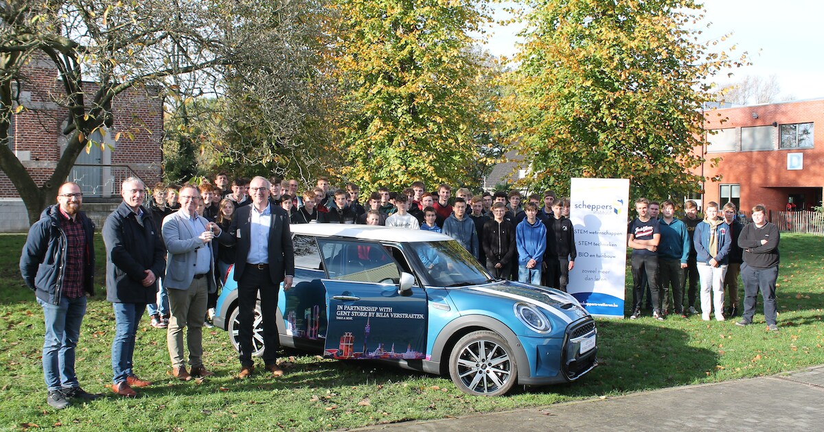 Leerlingen autotechnieken mogen jaar lang oefenen op Mini Cooper S ...