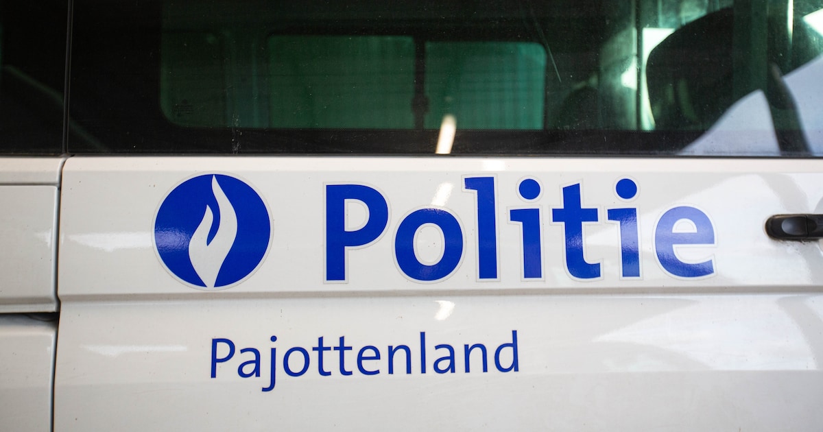 Trucker voor rechter na roekeloos inhalen aan overweg | Galmaarden | HLN.be