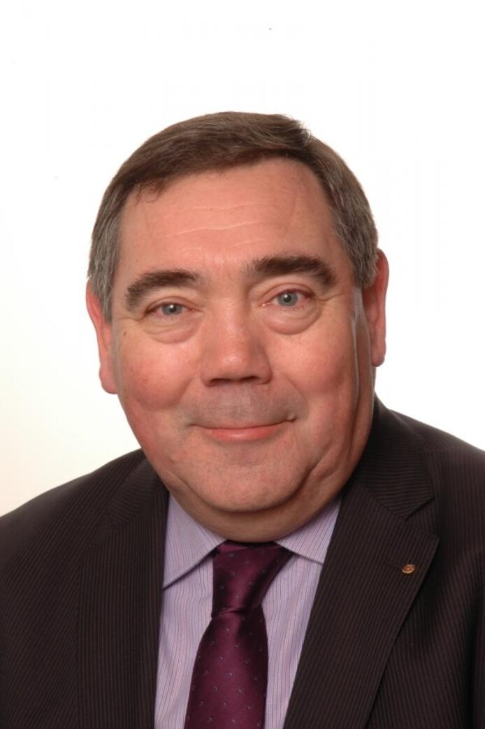 Roger Van Aperen wordt lijsttrekker van N-VA+ | Hoogstraten | hln.be