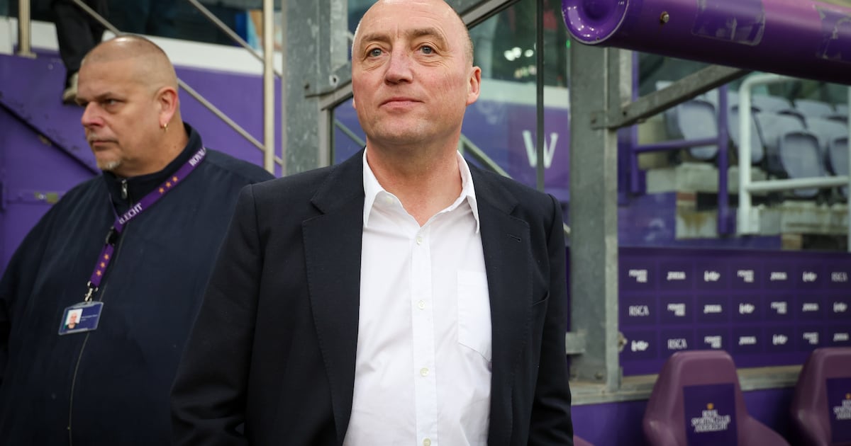 Wouter Vandenhaute verkoopt aandelen Anderlecht en stapt zo volledig ...